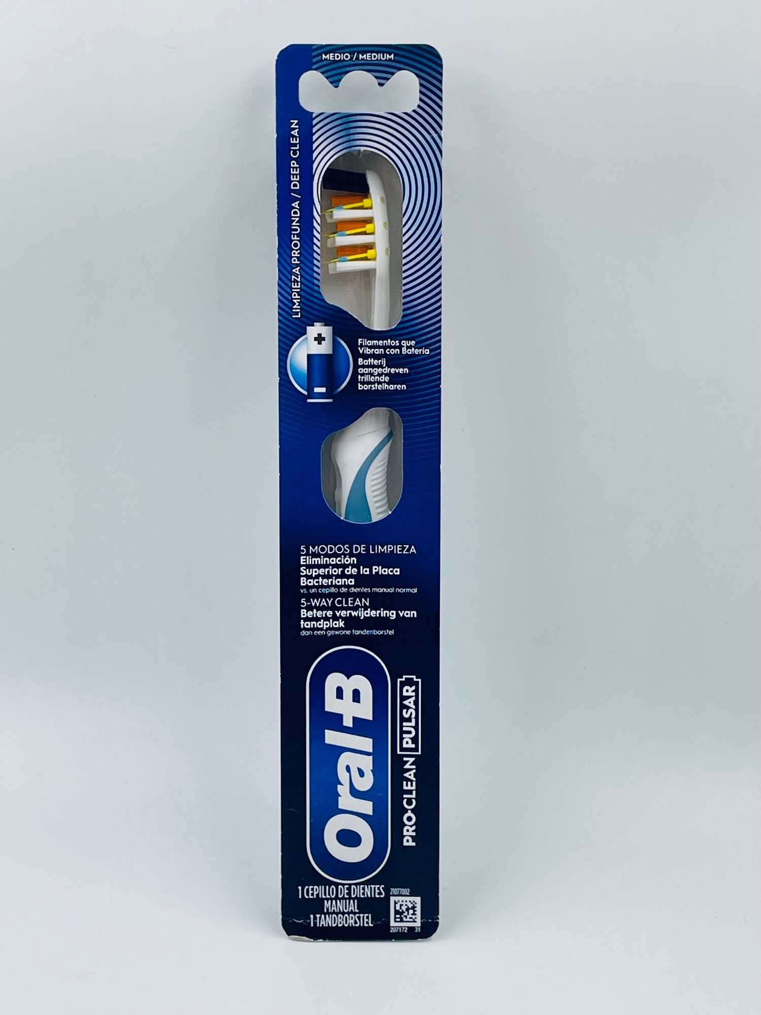 Oral-B Щетка зубная 3DW Luxe Pulsar средней жесткости, на батарейках, 1 шт. (Ирландия)