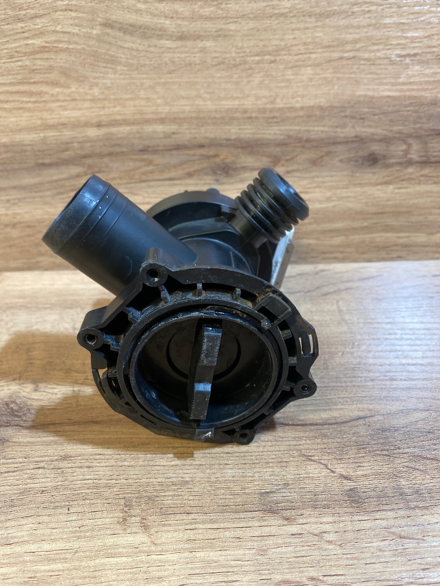 Насос с улиткой в сборе для стиральной машины Hotpoint Ariston MVSC 6105, б/у