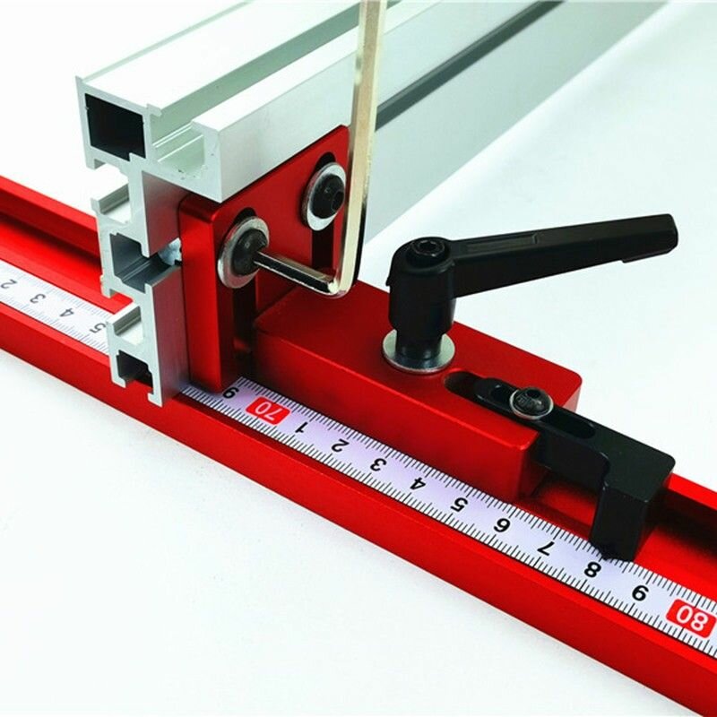 Скользящий кронштейн для упора режущей кромки T-образной направляющей для деревообрабатывающего инструмента с Т-образной направляющей 30/45