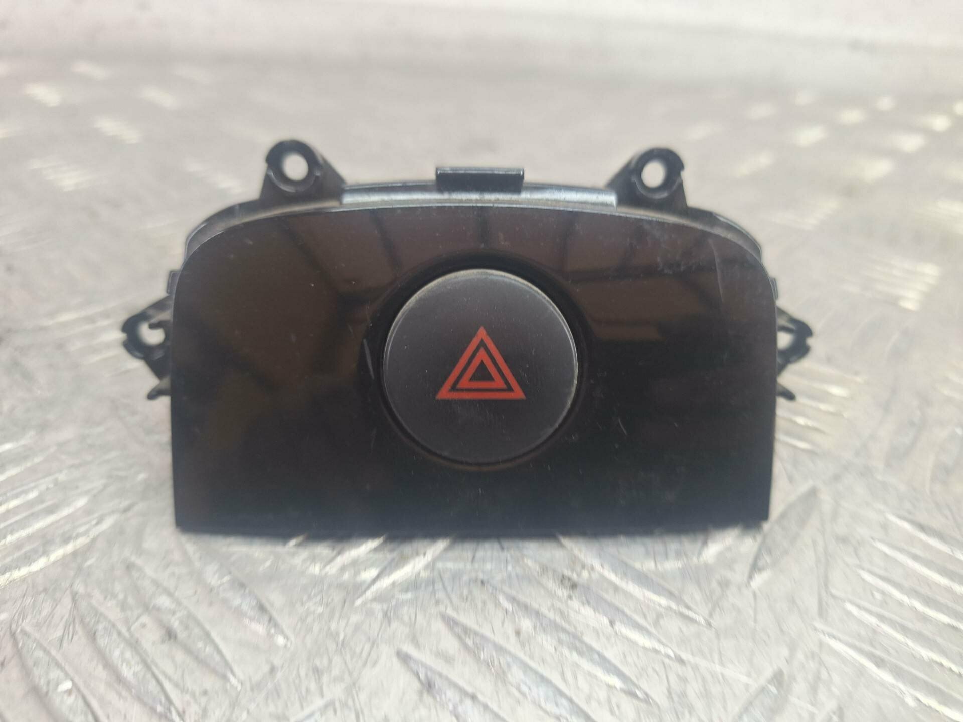 Кнопка аварийной сигнализации Kia Cerato 2 (2008 - 2013) 201006158