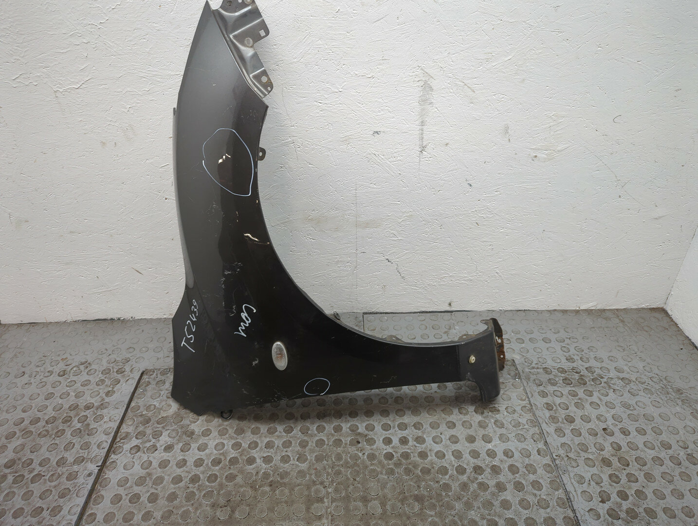 Крыло правое переднее Mazda 3 (BL) Б/У