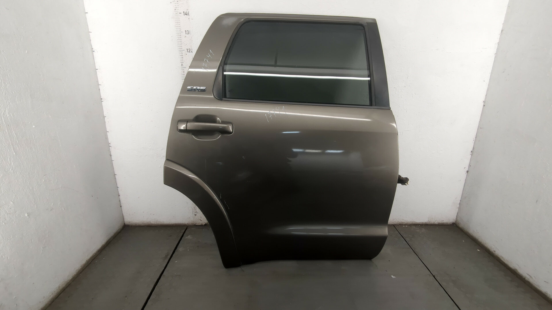 Дверь боковая (легковая) правая задняя Toyota Sequoia Б/У