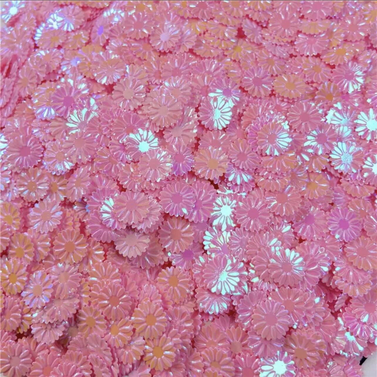 В наличии иризирующие 9 мм ромашки с пайетками для слайма, DIY нейл-арт, аксессуары для смолы, бусины для чехлов телефонов