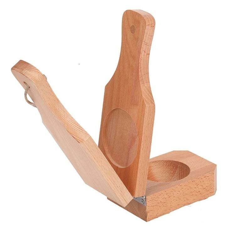 Пресс для бананов и тостонов из древесины зеленого плантайна