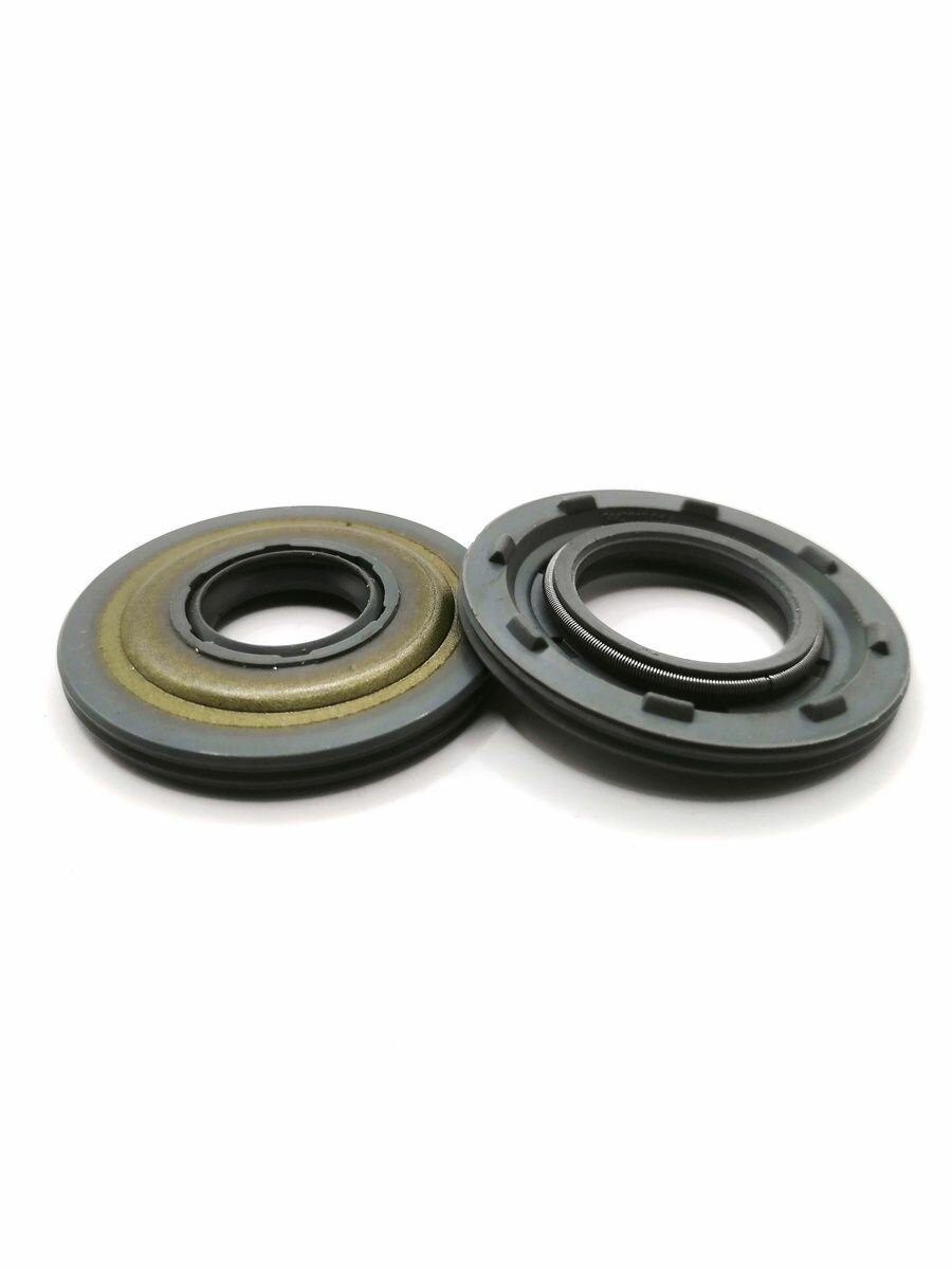 Сальники для бензопилы Husqvarna 135, 140, 435, 440 комплект (12*32*3.7/16.6*32*3.7)