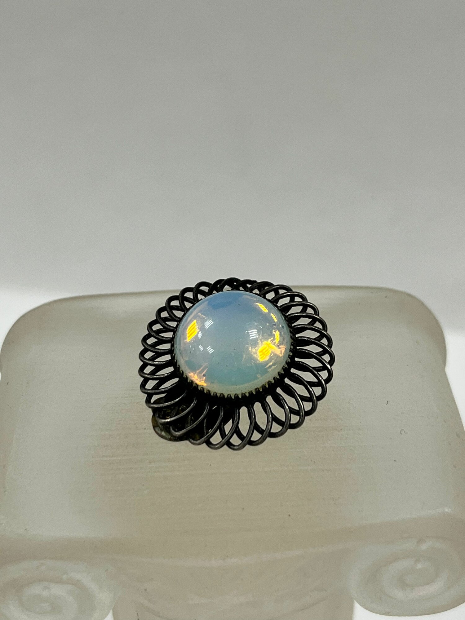 Винтажная одиночная клипса, лунный камень, сделано в СССР