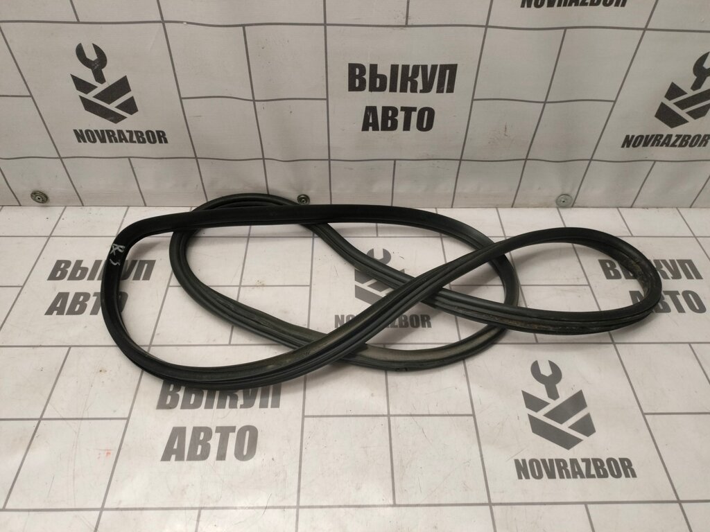 Уплотнитель двери Hyundai Elantra 3 00-05