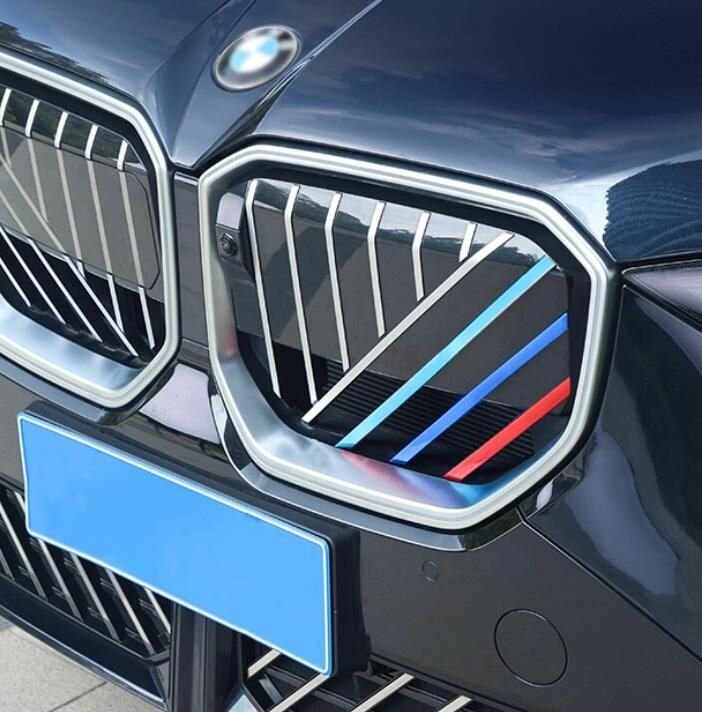 Накладки на решетку радиатора для BMW X3 G45 G48, триколор / БМВ
