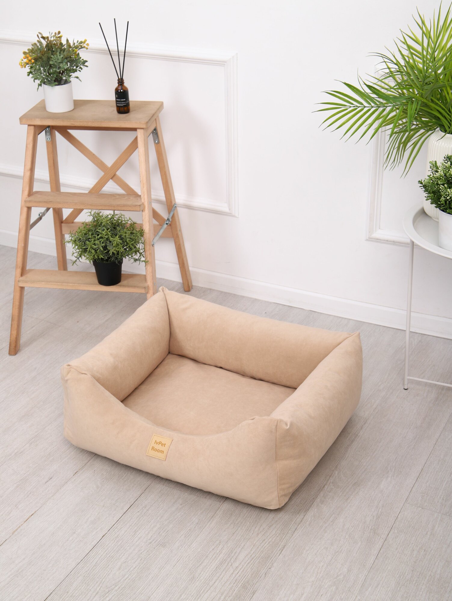 Лежанка для собак со съемным чехлом IvPetRoom Comfort M 70x60 микровелюр