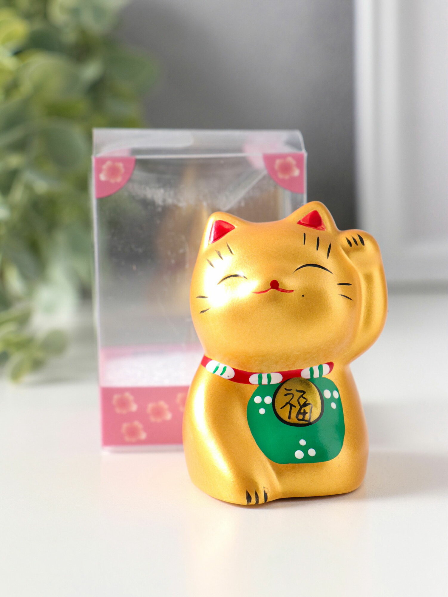 Фигурка керамика "Котик Манэки-нэко золотой", 5.3x7.3x6 см, цвет: золотистый