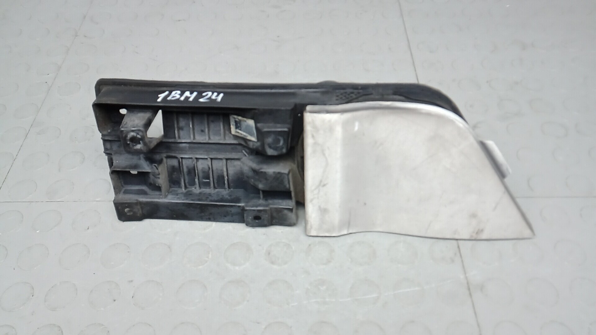 лючок бака FORD TRANSIT 8