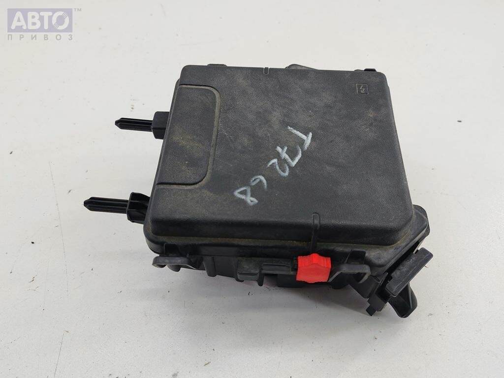 Корпус блока предохранителей Renault Scenic 3 (2009-2015)