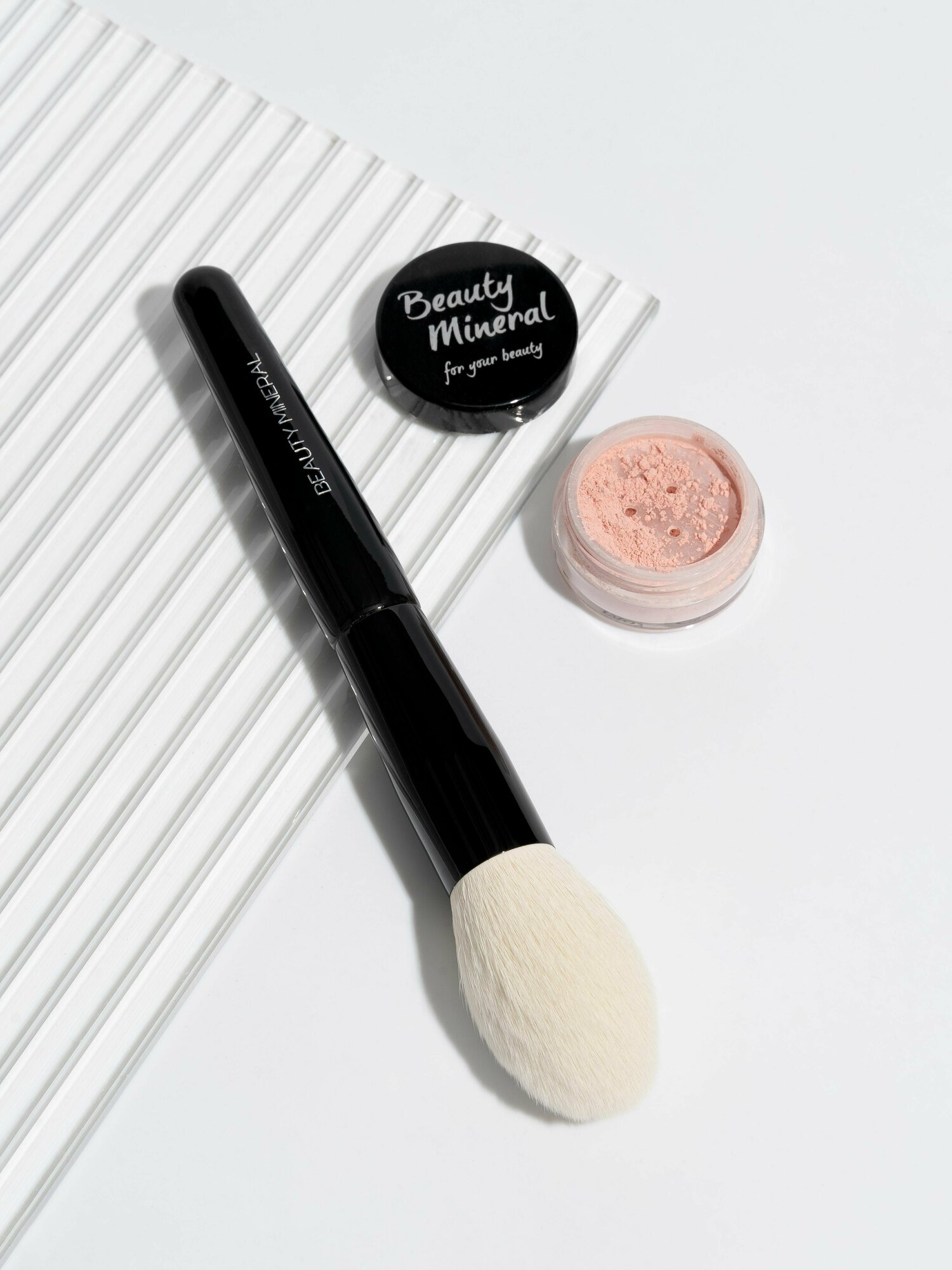 Кисть-факел для макияжа, для пудры, контуринга, хайлайтера, бронзера и румян линейки BEAUTY MINERAL PREMIUM