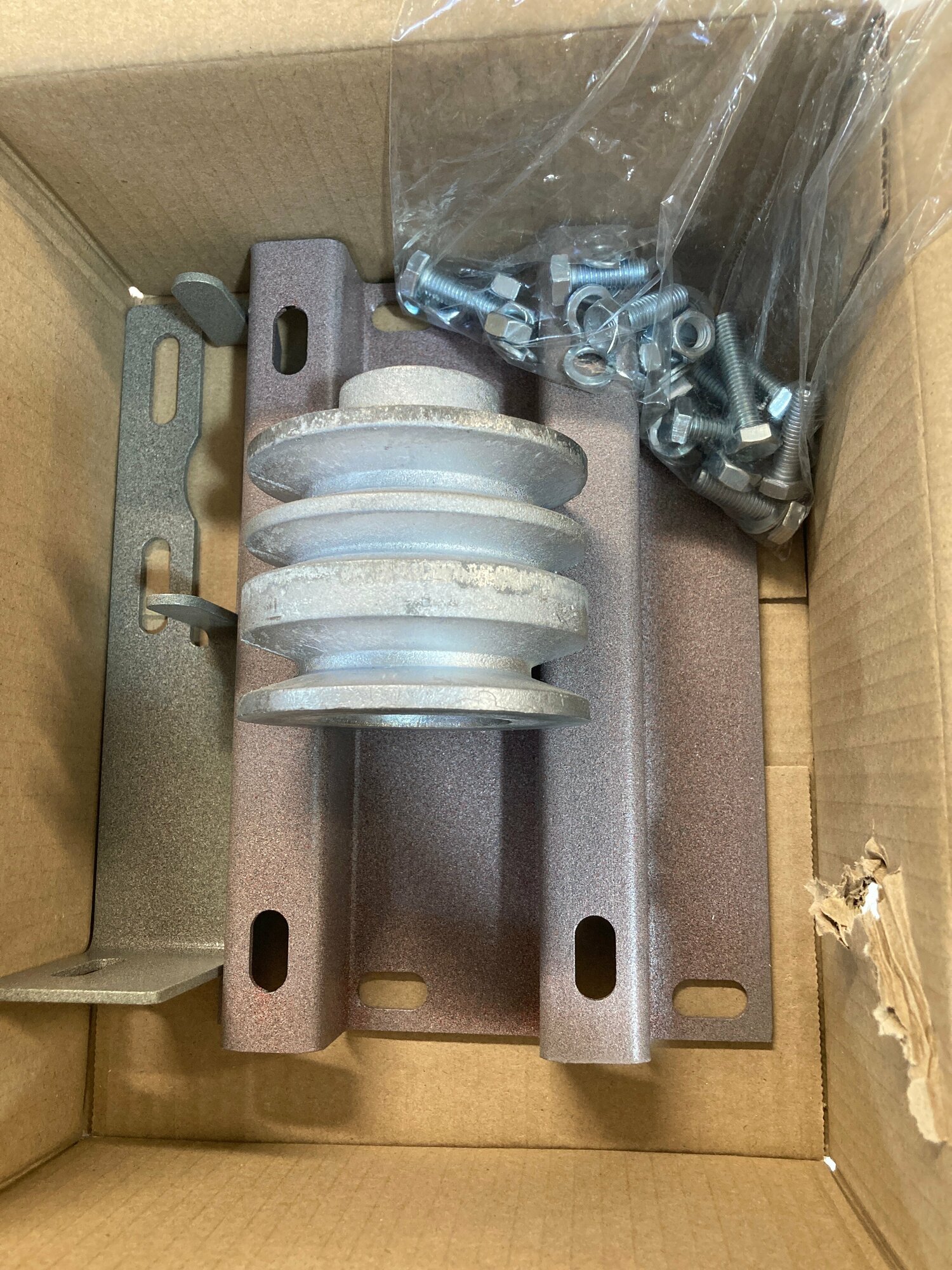 Установочный комплект к импортному двигателю BRAIT, LIFAN 20мм косой(платформа, успокоитель ремня, шкив, болты)