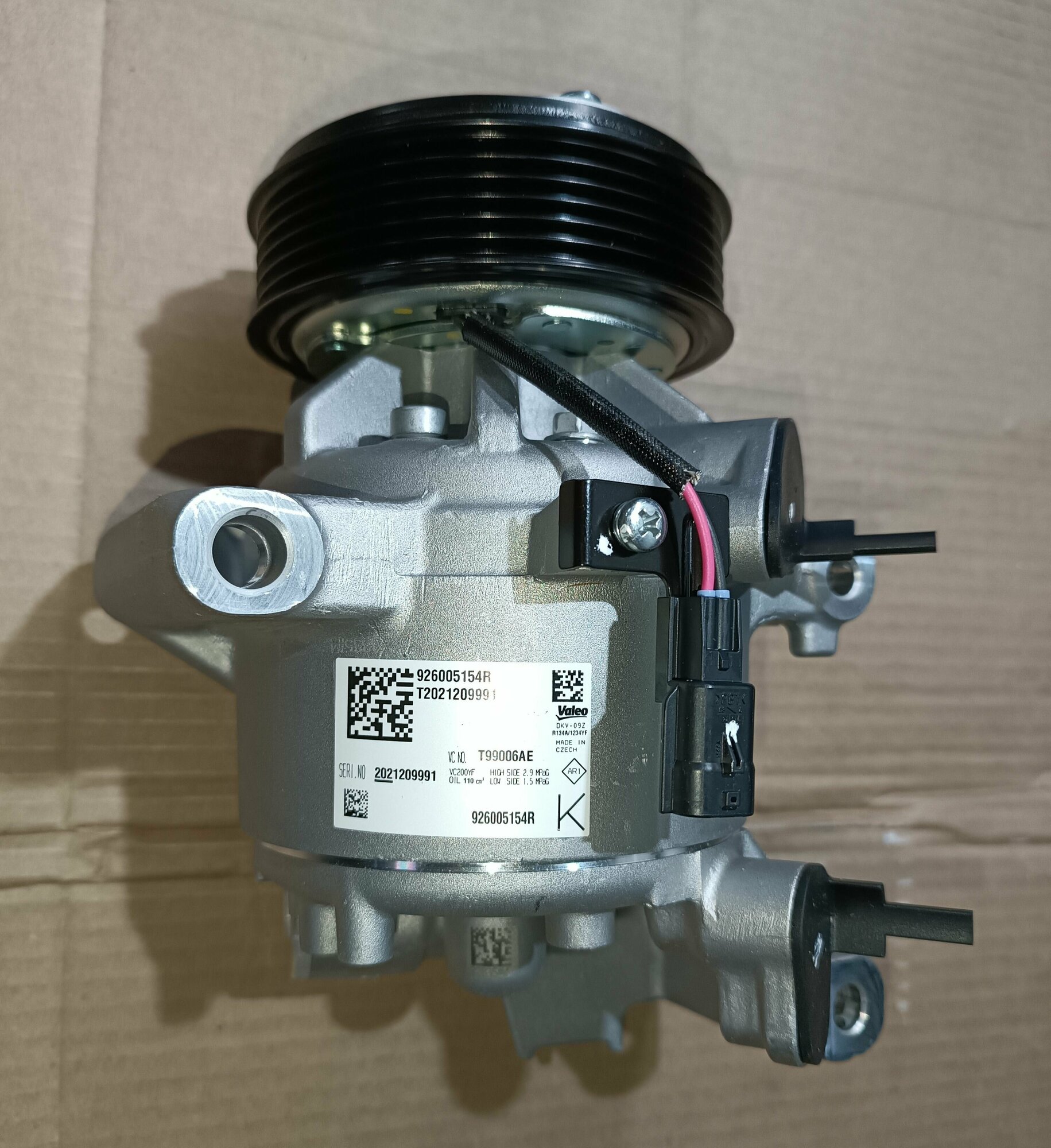 Оригинал Компрессор кондиционера на Duster Logan Sandero Fluence