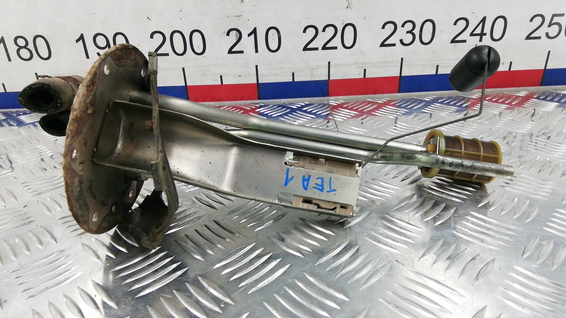 Датчик уровня топлива MITSUBISHI L200 K4T, Номер 1718A111