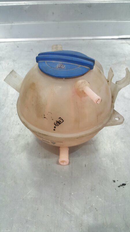 Бачок расширительный Audi A3 8P1 BSF 2005-2008 ik0121407