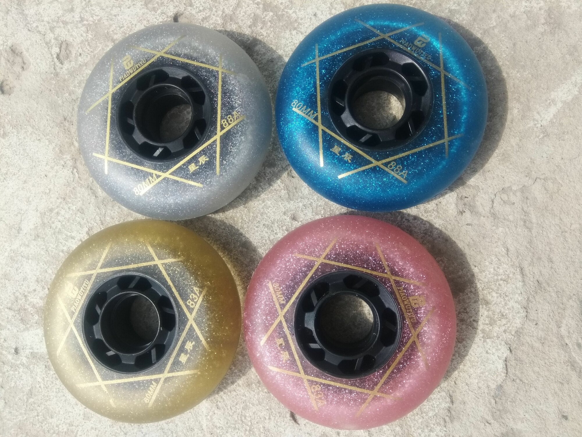 Колеса для роликов 88а 72мм, серого цвета 4 шт в комплекте.