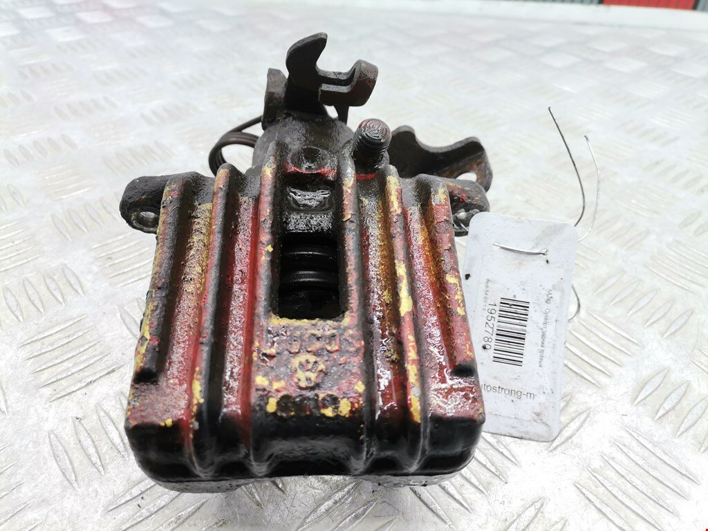 Суппорт задний правый Audi A4 B5 8E0615424 арт. 1952780
