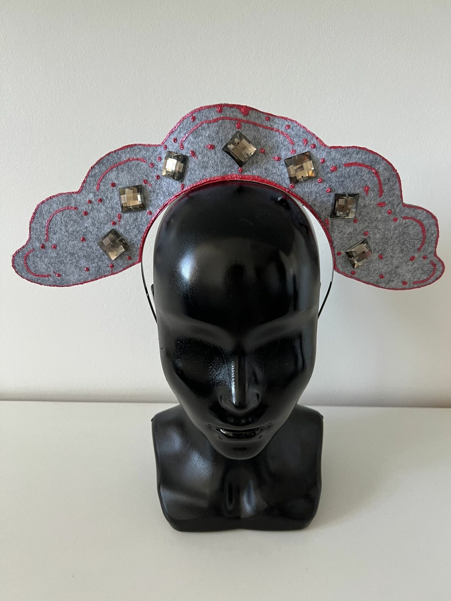 Ободок - кокошник от бренда Lala Talyshkhanova Лала Талышханова, ручная работа, серый