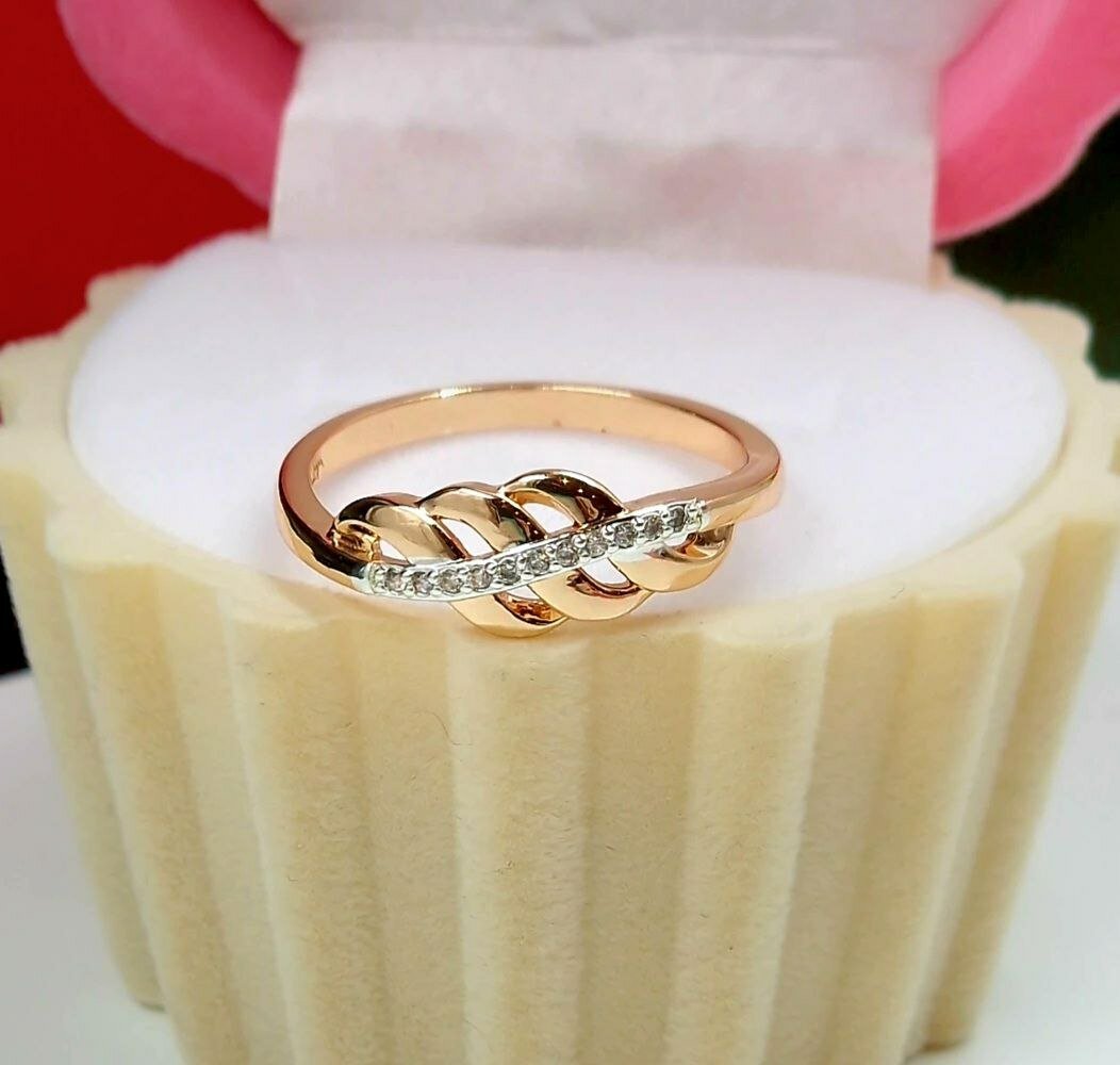 Кольцо, фианит