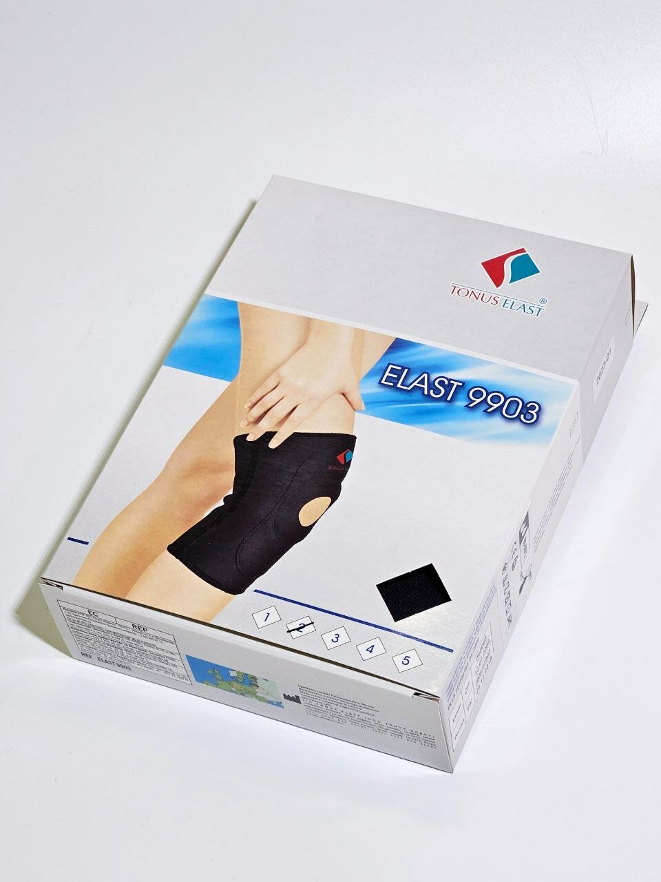 Наколенник из неопрена с открытой областью надколенника р.4 Tonus Elast 9903