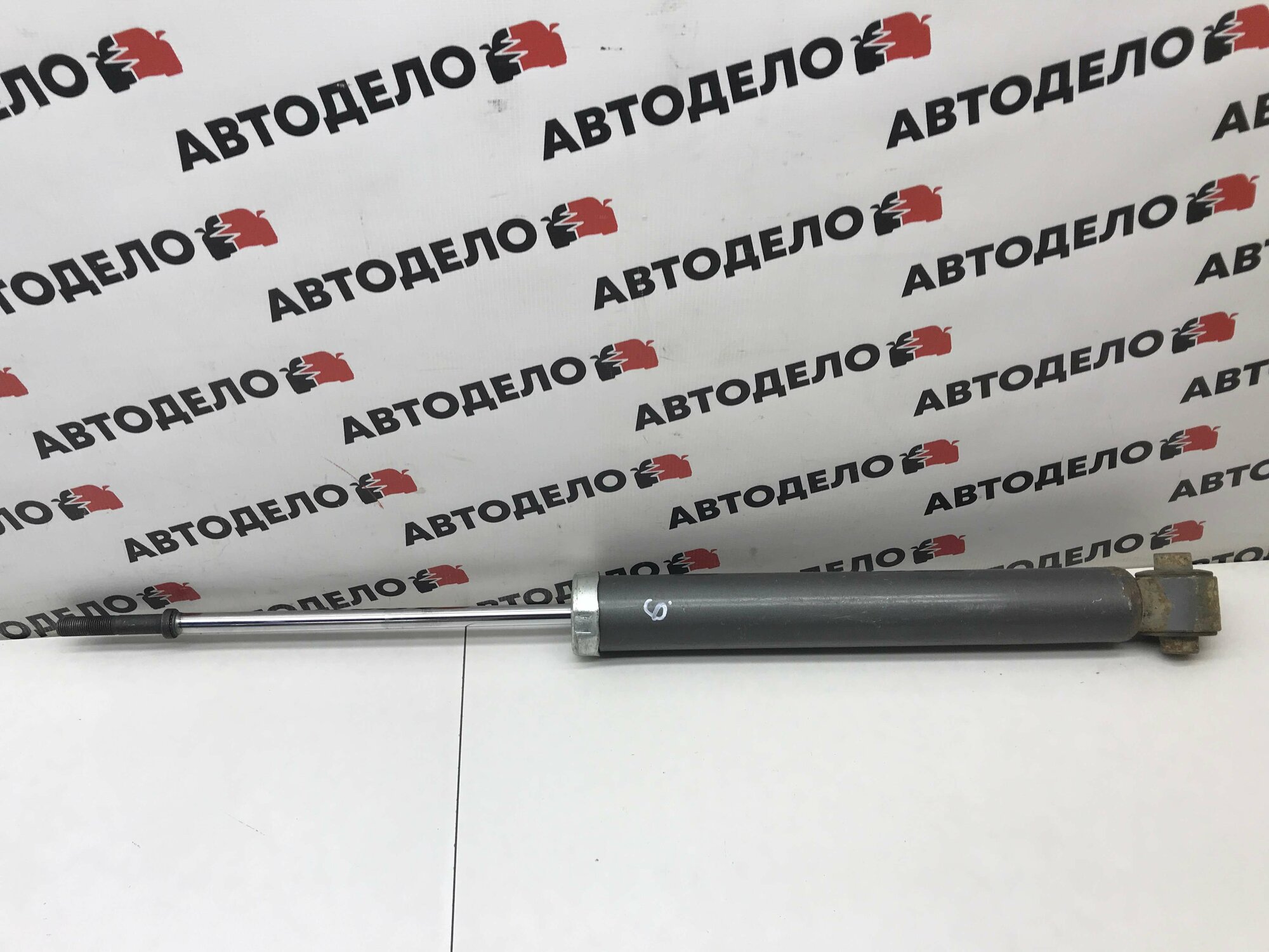 Амортизатор задний FENOX Toyota Corolla Auris