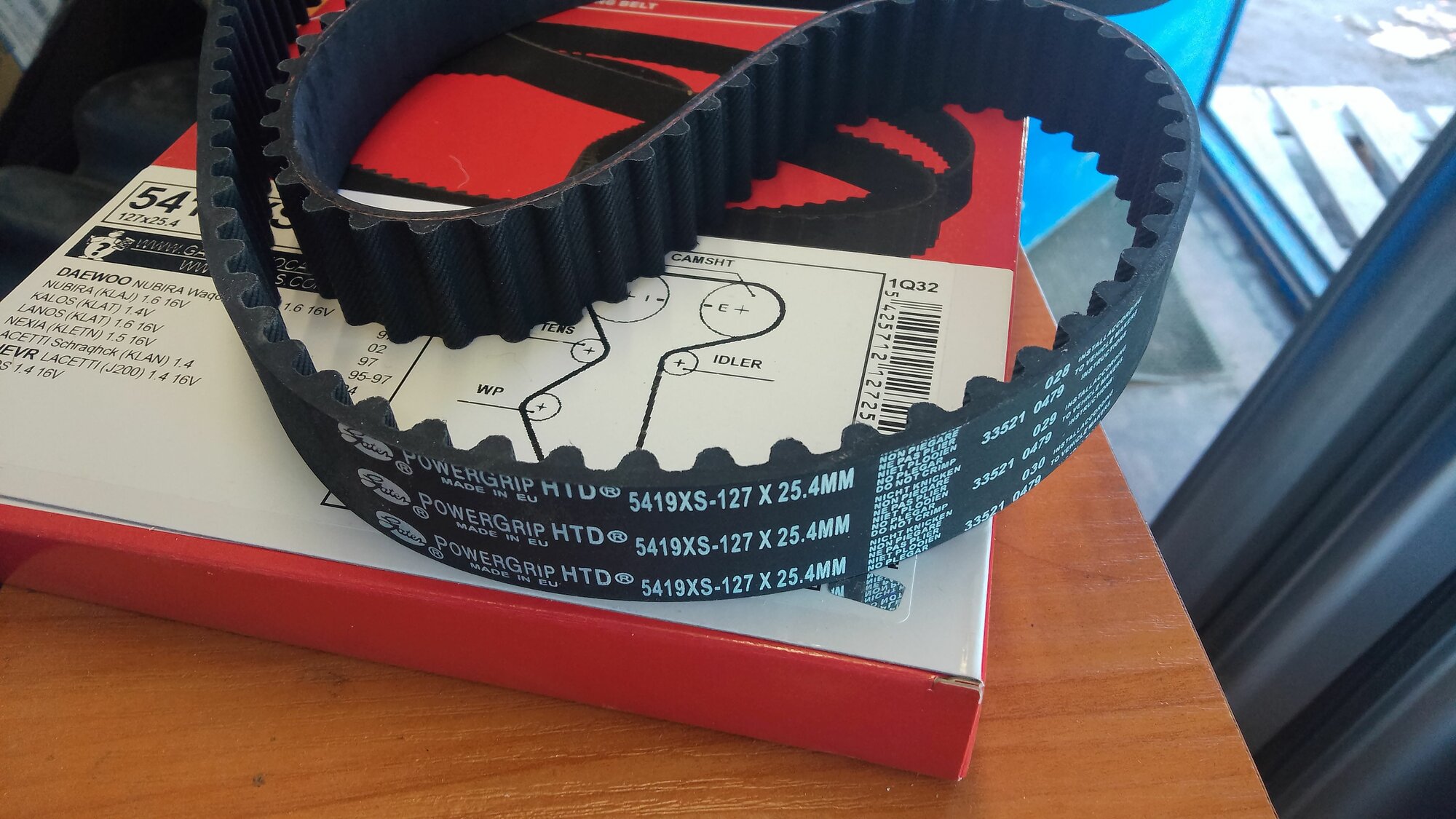 Полный комплект ГРМ на Шевроле Лачетти, Дэу Нексия 1,6 16 клапан, Помпа, 2 ролика, ремень