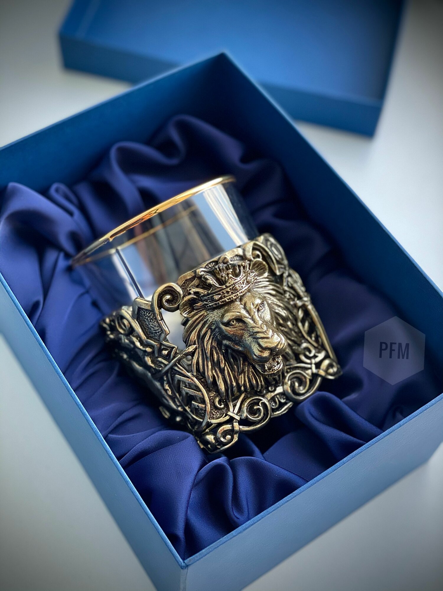 Бокал для виски лев