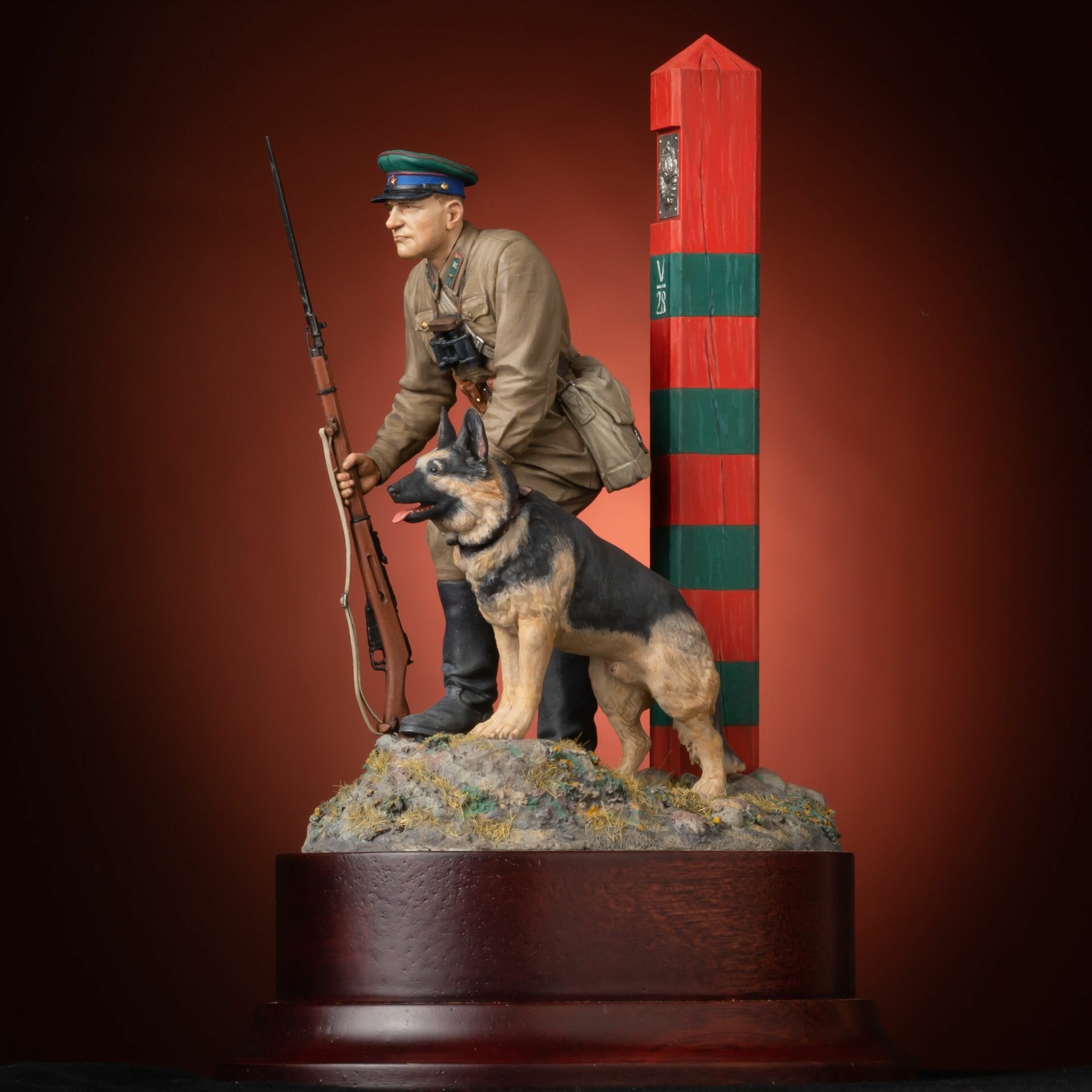 Скульптура в росписи. Пограничник НКВД СССР. Советско-финляндская граница 1939 год. Студия русский раритет