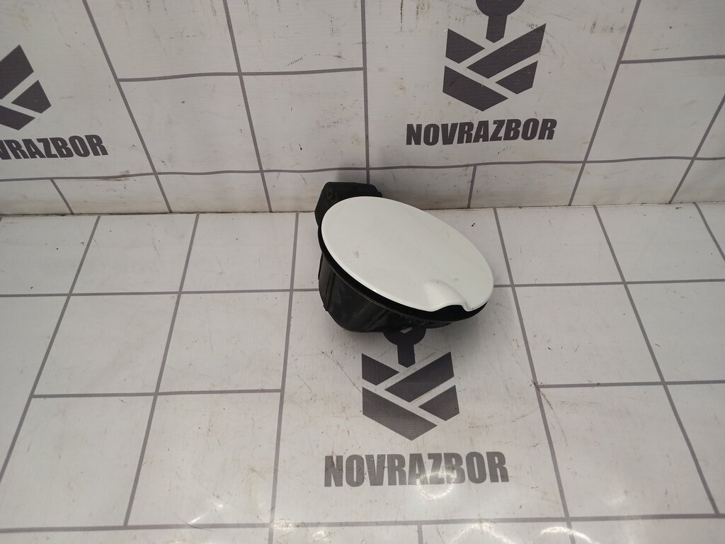 Лючок бензобака Skoda Fabia 2007-2015