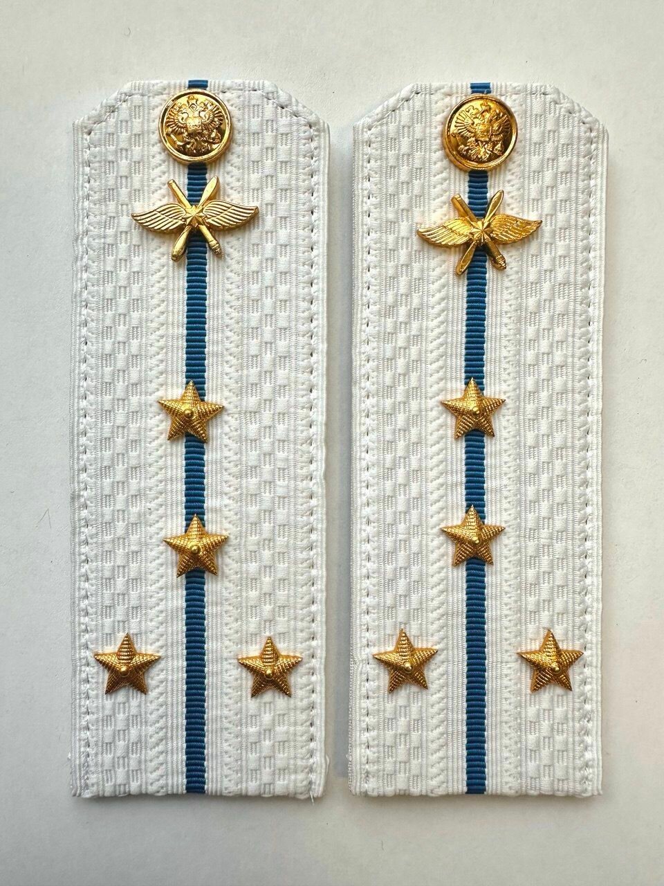 Погоны ВКС ВВС с фурнитурой белые Капитан картонные