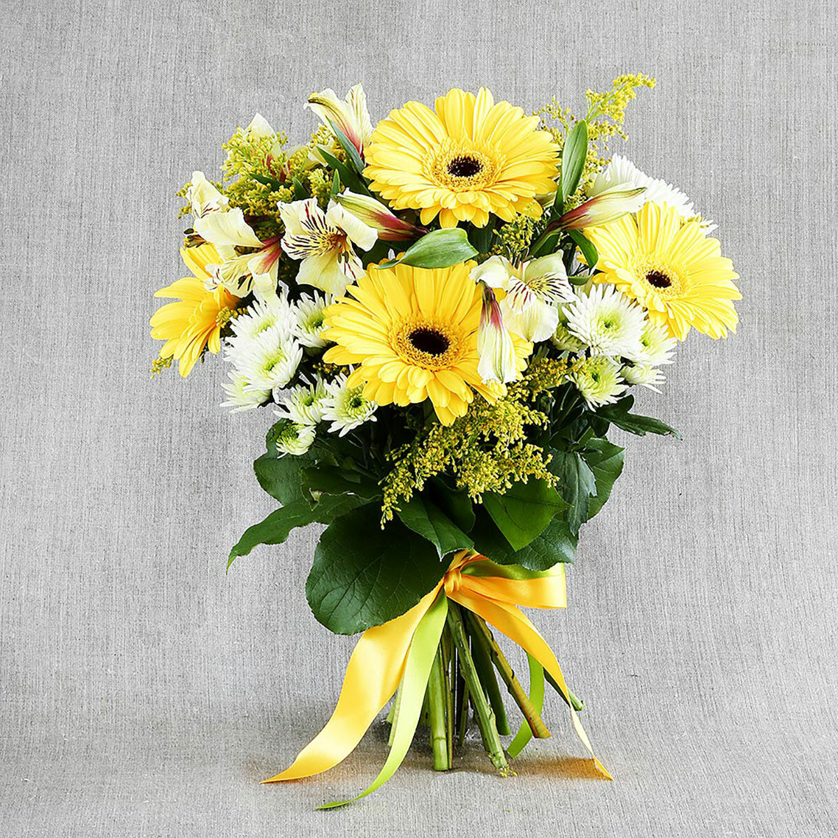 Букет Букет Маркет "Радость Сентября", герберы, альстромерии, хризантемы, высота 40см