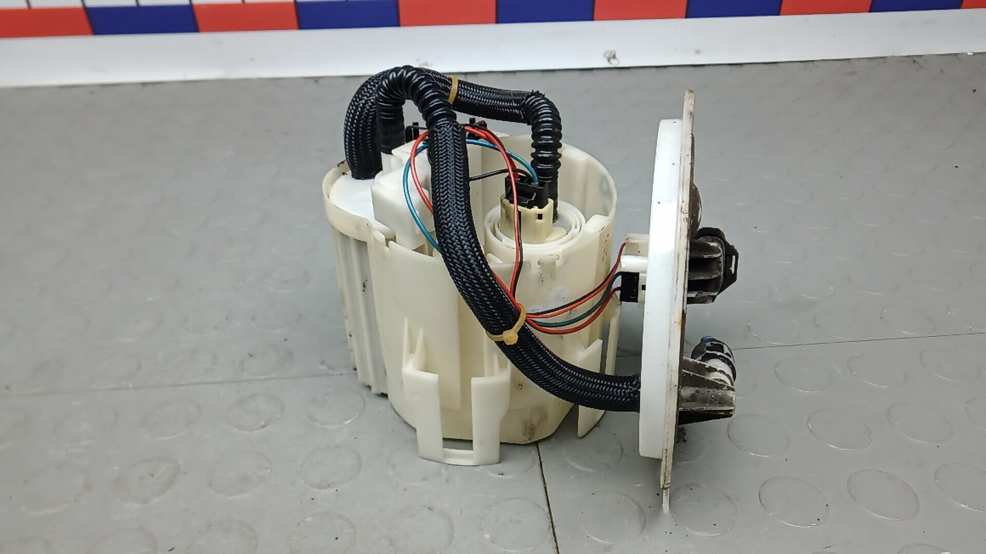 Насос топливный электрический OPEL ASTRA H