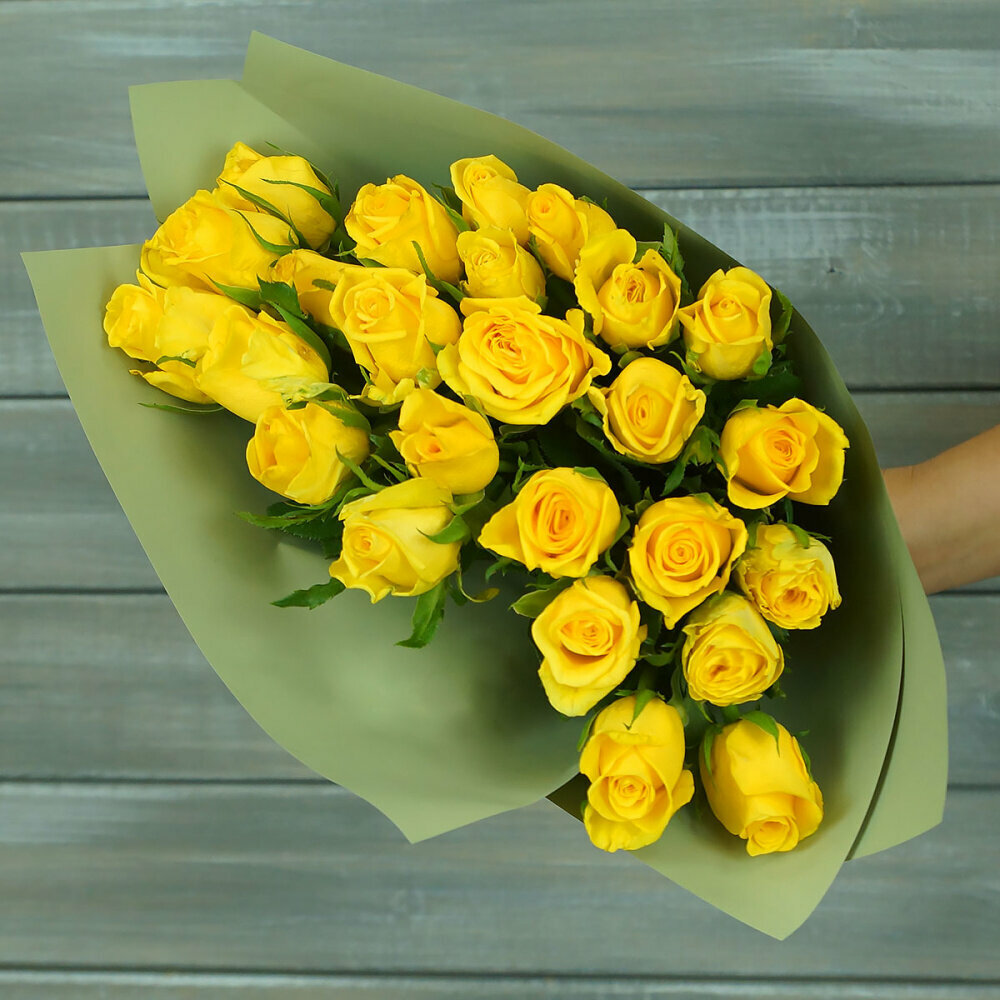 Монобукет Букет Маркет, 23 розы, жёлтые Кения, упаковка 40см