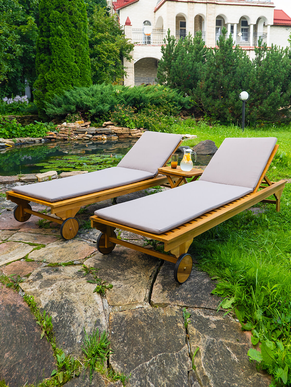 Комплект шезлонгов из акации Гринвилл Премиум Дуэт (Greenville Premium Duet) со столиком