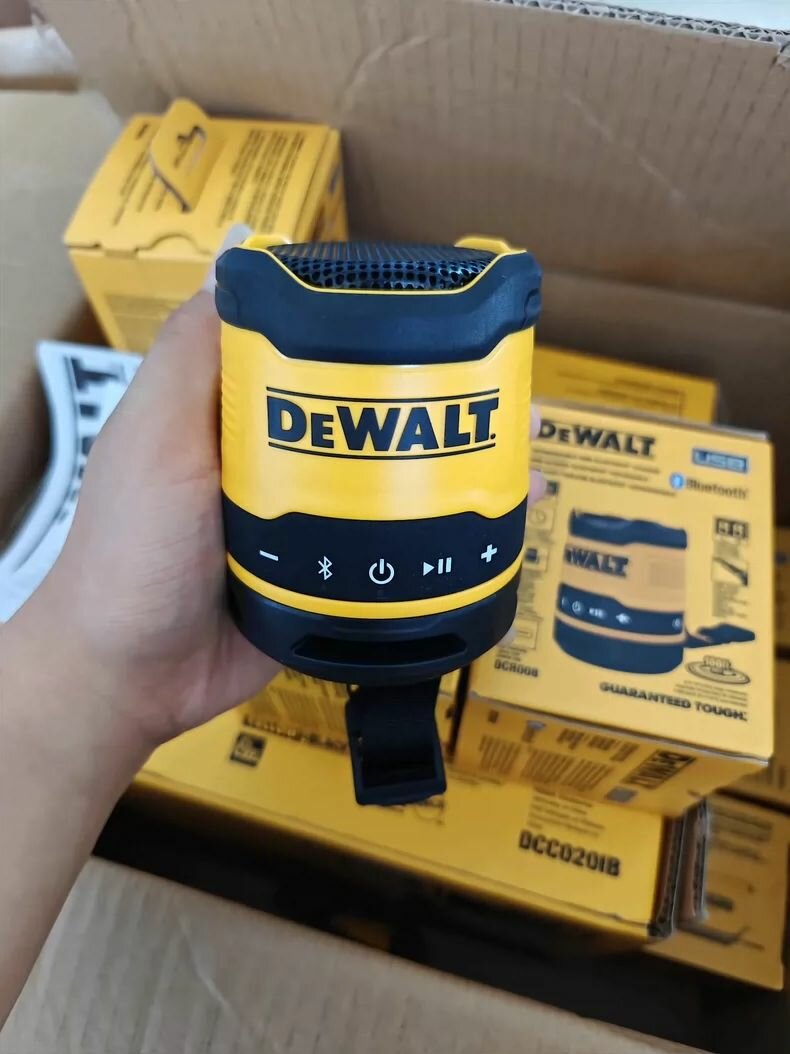 Bluetooth-динамик DEWALT DCR008