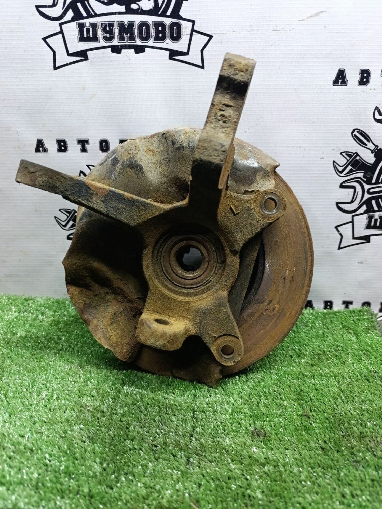 Поворотный кулак левый Hyundai Accent, II Реста. с пробегом