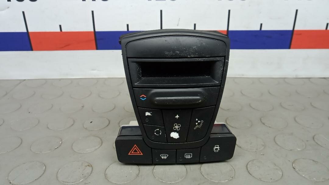 Блок управления печки / климат-контроля Renault Laguna 3 2009 275100001R