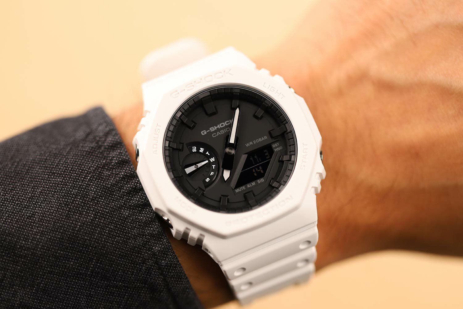 Наручные часы CASIO G-Shock, белый, — фото 1