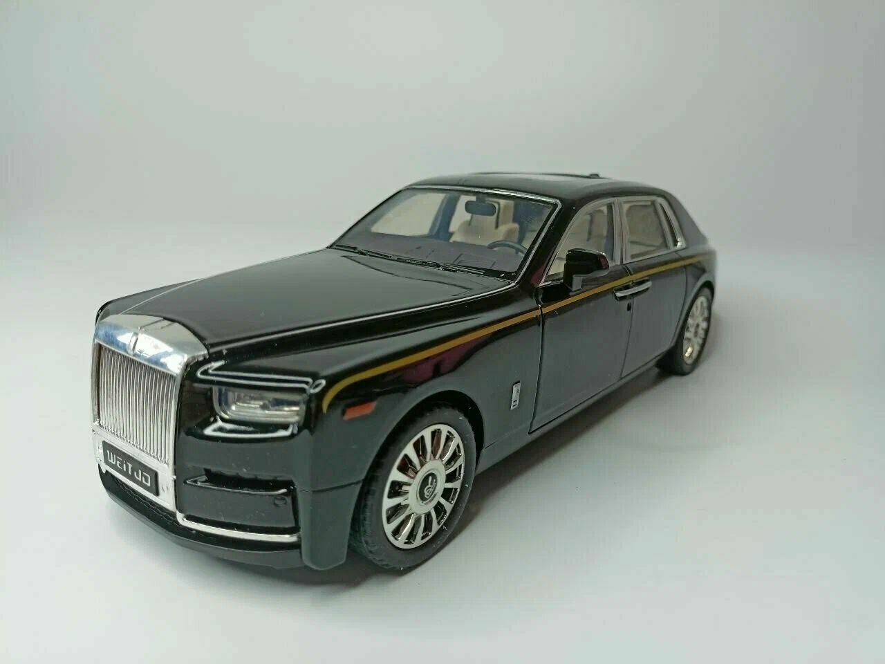 Коллекционная Металлическая Ролс Ройс масштабная модель 1:18