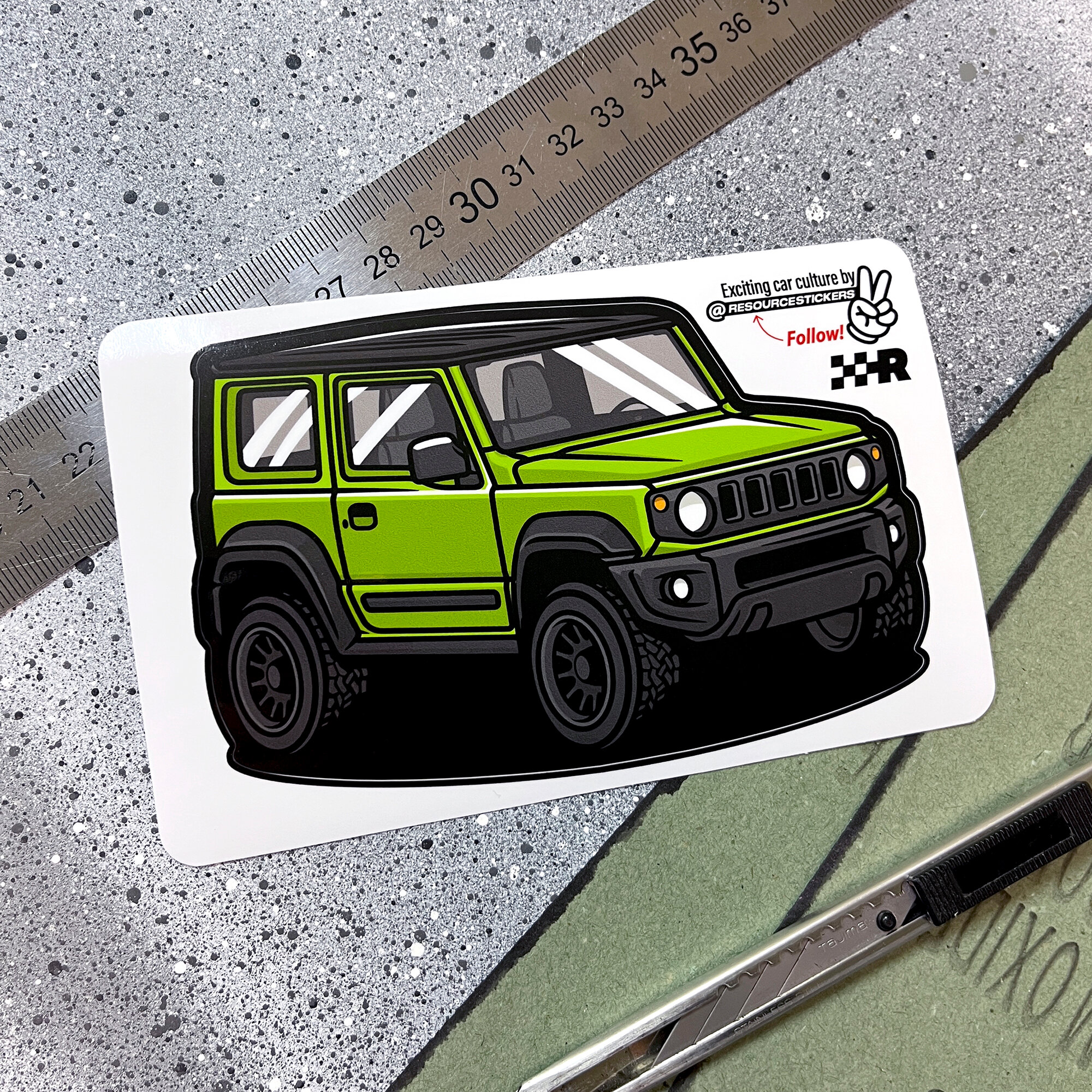 Виниловая наклейка машинка Suzuki Jimny 12.5х8 / Resource Stickers