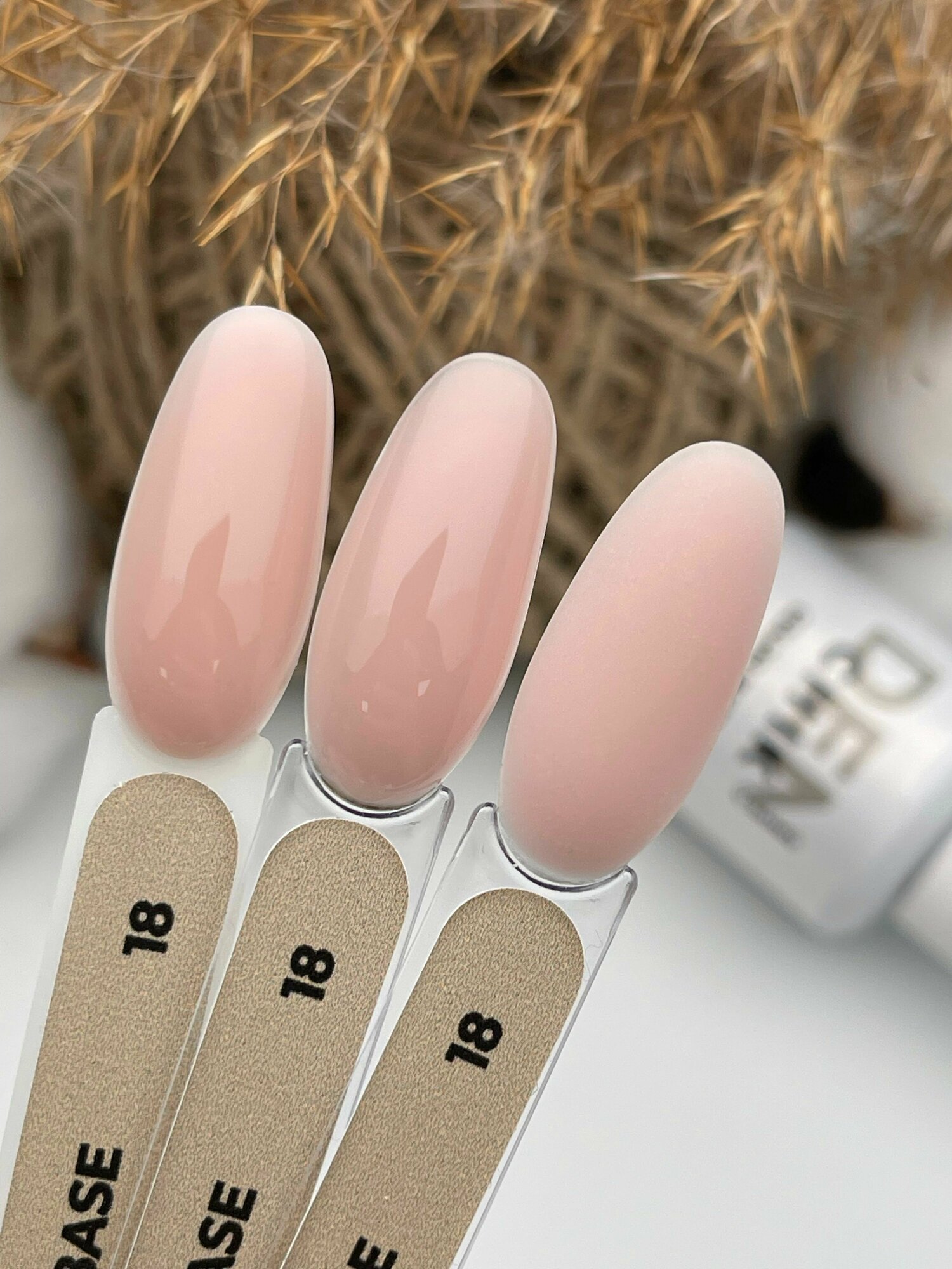 Color base. Камуфлирующая база для гель-лака. Оттенок 18.