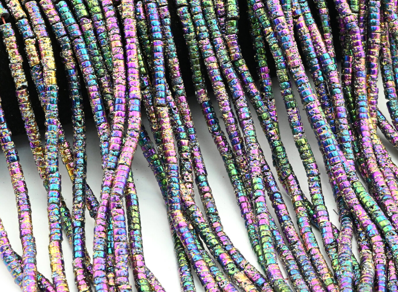 Бусины из лавы диск 7мм, цв. хамелеон, 41см, 170 бусин .