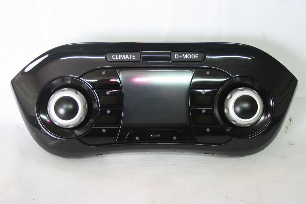 Блок управления климат контролем Nissan Juke I 248451KB3A