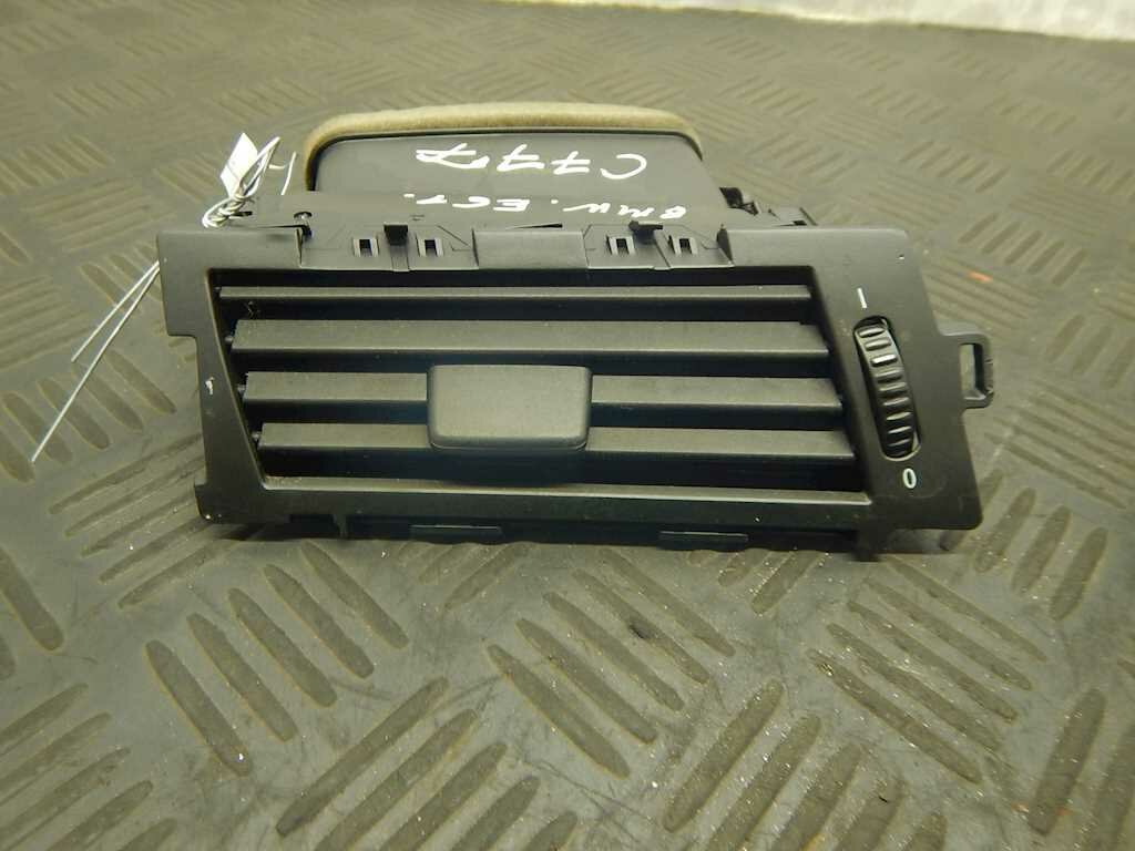 Дефлектор обдува салона BMW 5-Series (E60/E61) 64226913707 арт. 324571