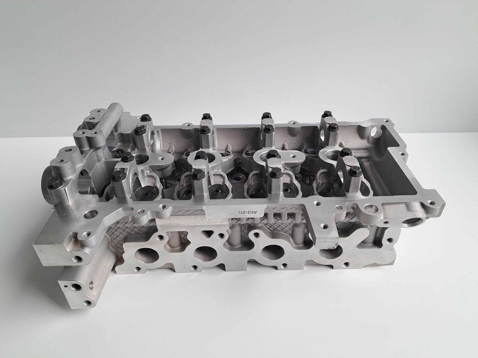 Головка блока цилиндров B15D2 (голая) Кобальт, Равон Р4, Джентра