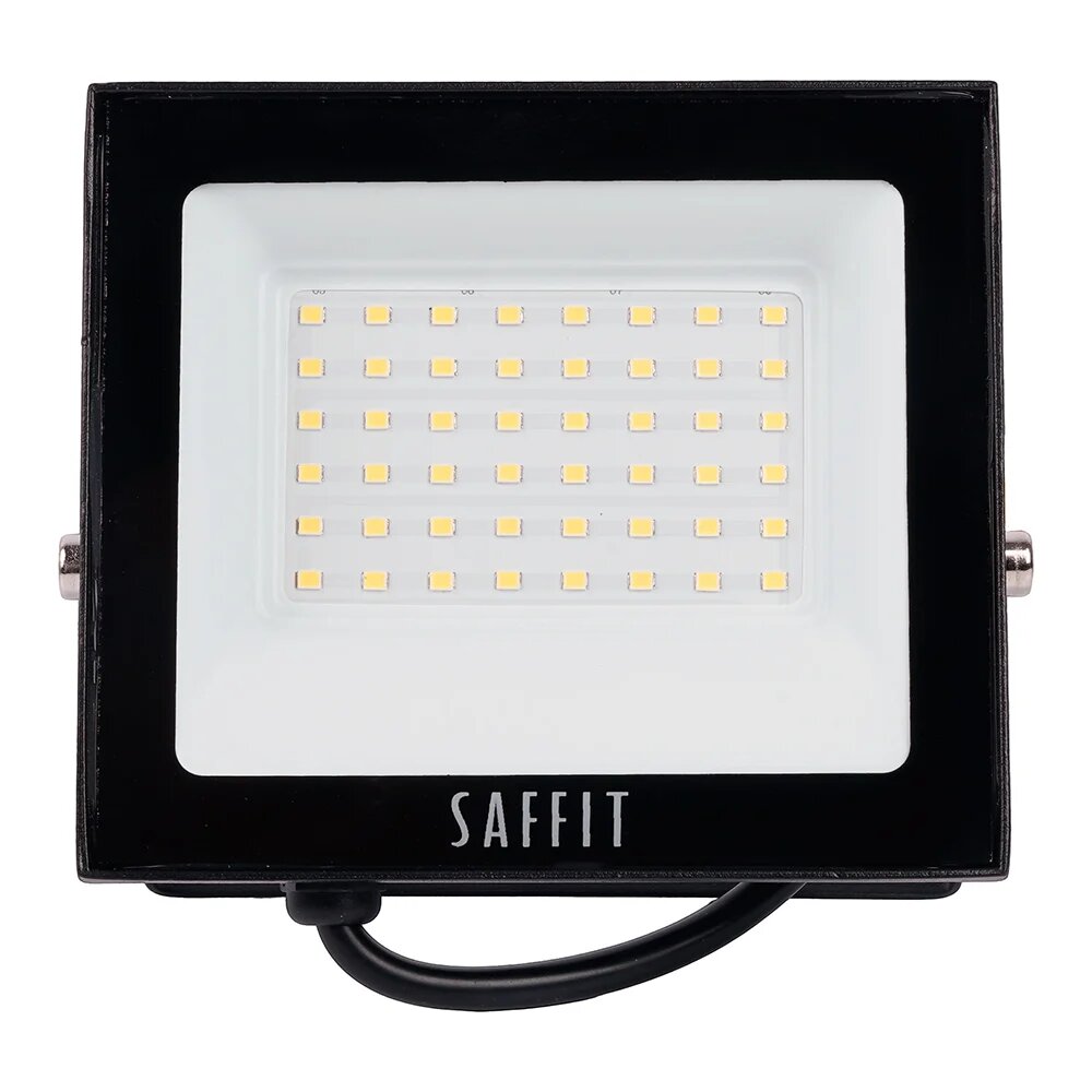 Светодиодный прожектор SAFFIT SFL90-50 2835SMD, 50W 6400K AC220V/50Hz IP65, черный в компактном корпусе 55066