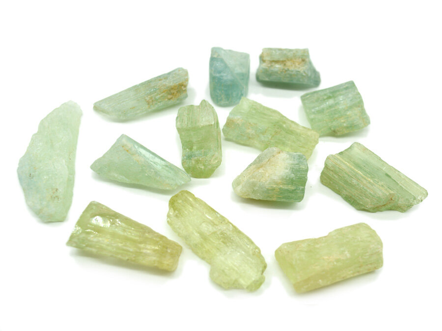 Минерал аквамарин 19*17*11мм, 5-6г .