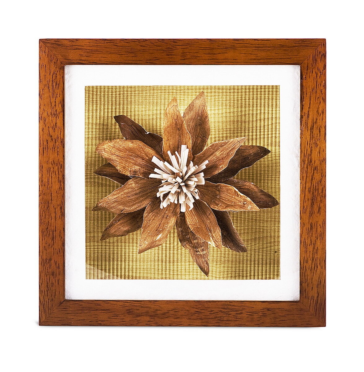 Панно настенное цветы из сухоцветов в деревянной рамке